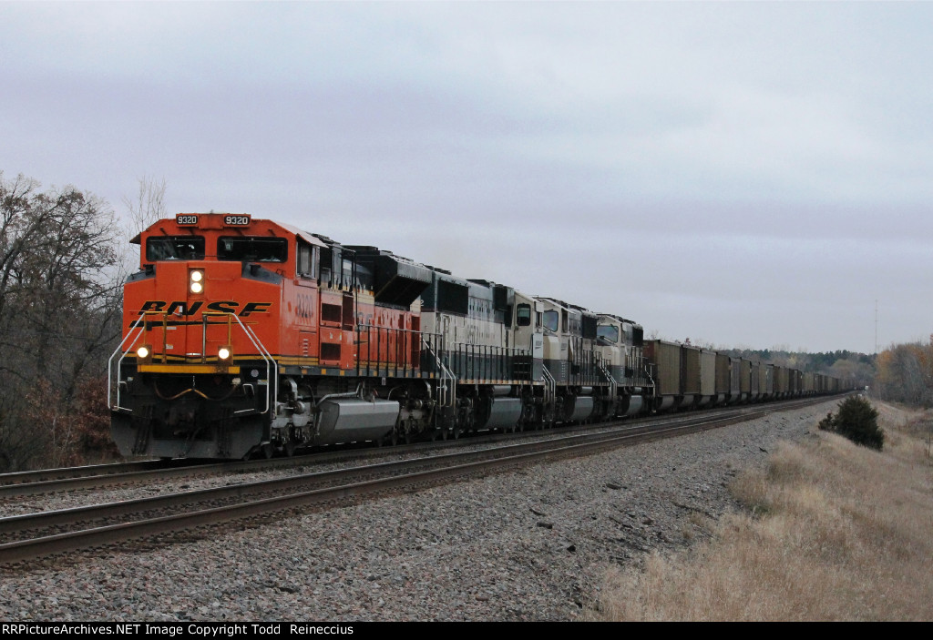 BNSF 9320